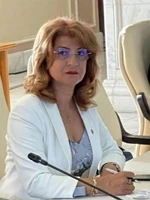 Elena Hărătău | Historica Wiki | Fandom