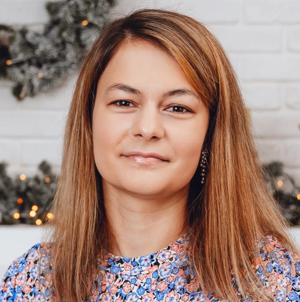 Oana Olaru-Holmes | Historica Wiki | Fandom