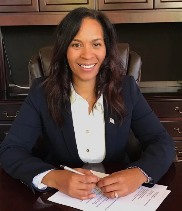 Donyale Hall | Historica Wiki | Fandom