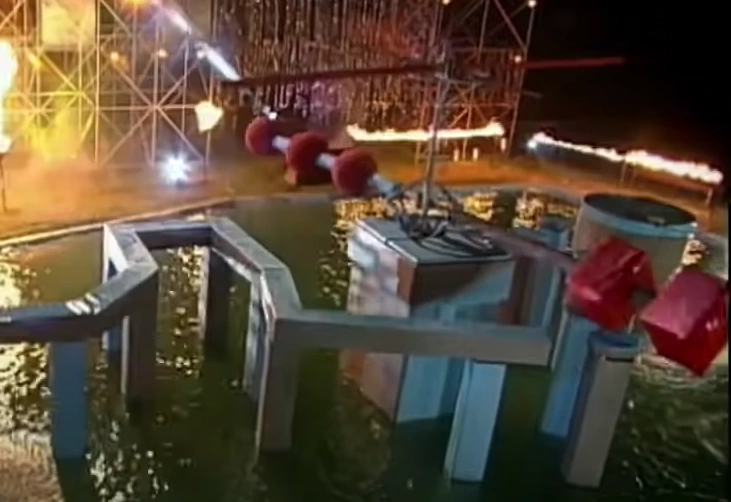 The Crazy Sweeper | Total Wipeout Wiki | Fandom