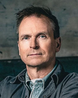 Phil Keoghan | Tough As Nails CBS Wiki | Fandom
