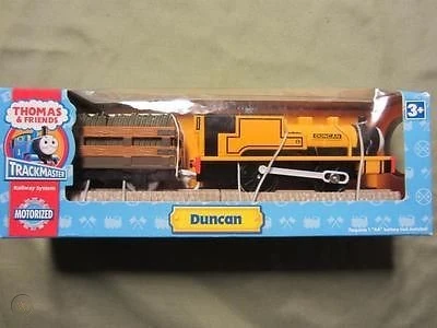Duncan with Narrow Gauge Slate Truck and two half straight track pieces ...
