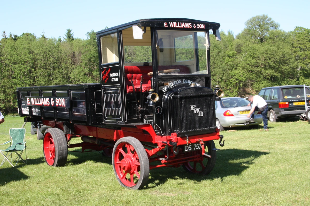 FWD Motors | Tractor & Construction Plant Wiki | Fandom