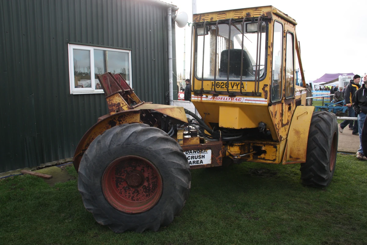 Jewelltrac Logtrac | Tractor & Construction Plant Wiki | Fandom