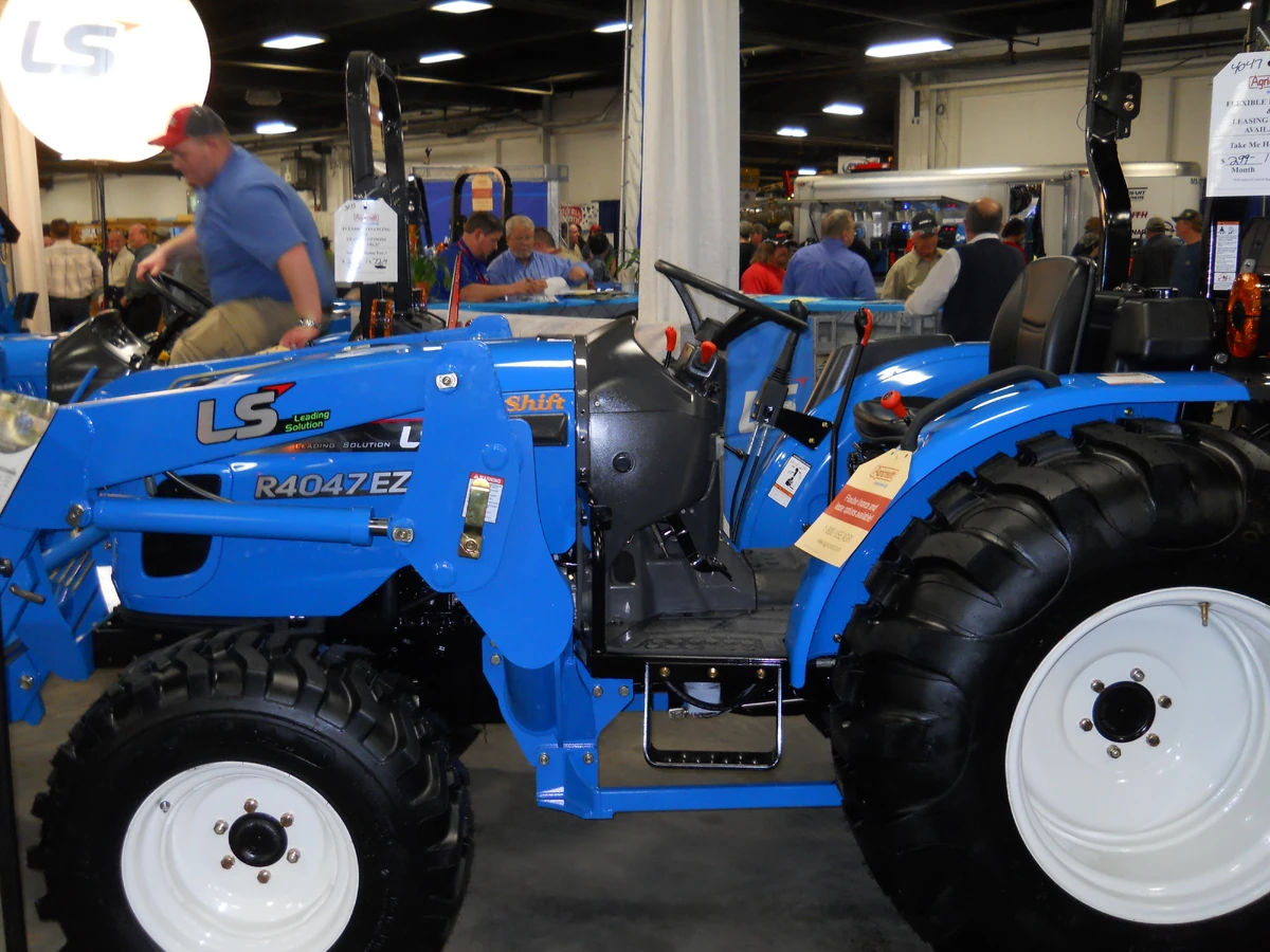 LS R4047 EZ | Tractor & Construction Plant Wiki | Fandom