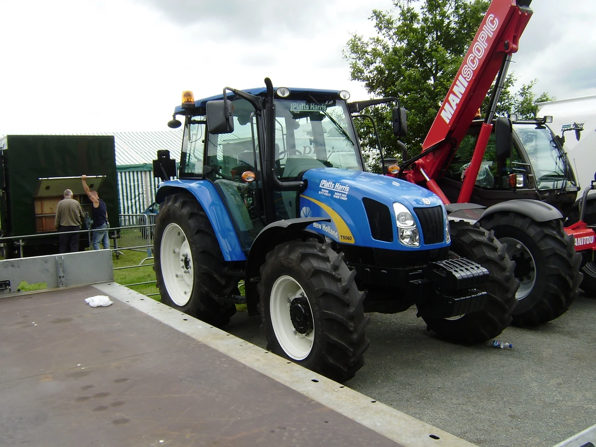 New Holland T5060 | Tractor & Construction Plant Wiki | Fandom