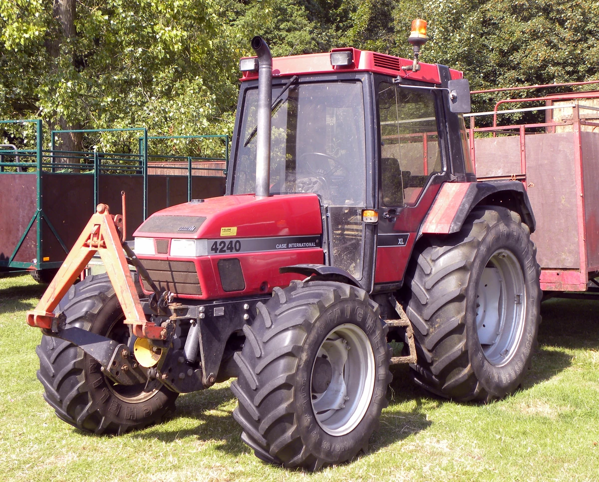 Case IH 4240 | Tractor & Construction Plant Wiki | Fandom