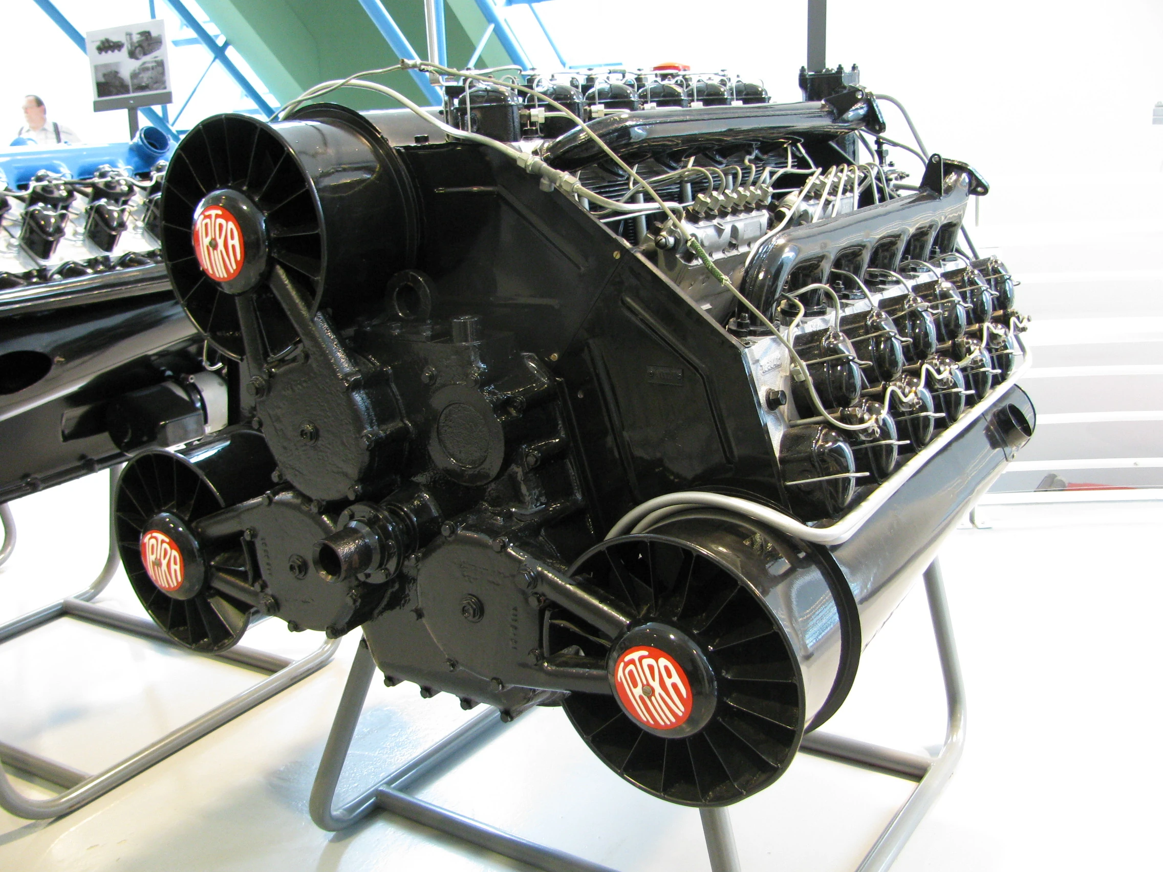 Bugatti Engine V16