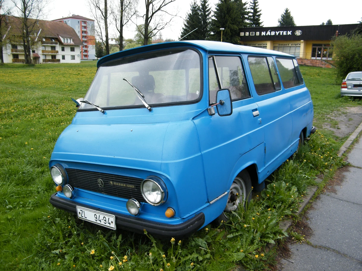 Škoda 1203 | Tractor & Construction Plant Wiki | Fandom