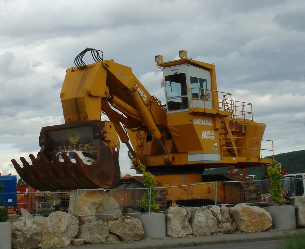 Demag H85