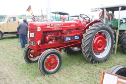 Farmall B-450 | Tractor & Construction Plant Wiki | Fandom