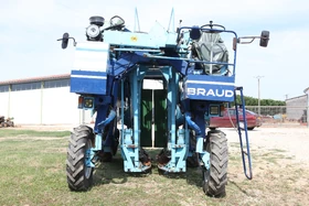 Braud | Tractor & Construction Plant Wiki | Fandom