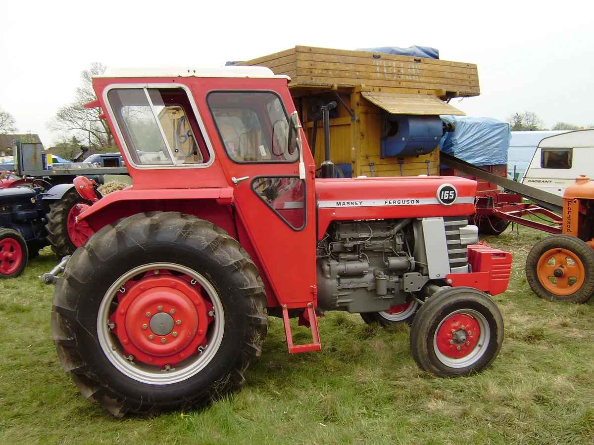 Duncan Cabs | Tractor & Construction Plant Wiki | Fandom