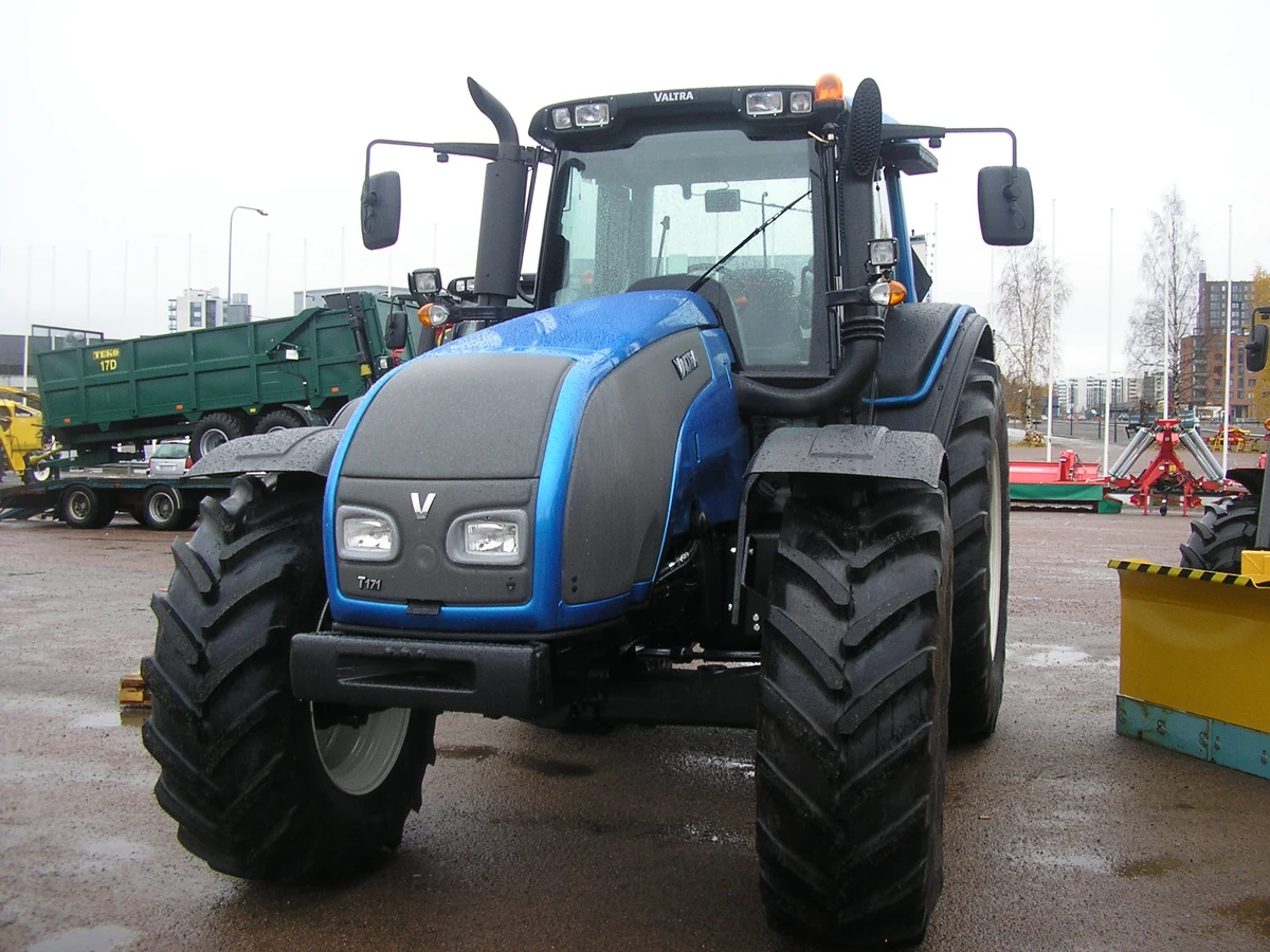 Valtra T171 Classic | Tractor & Construction Plant Wiki | Fandom