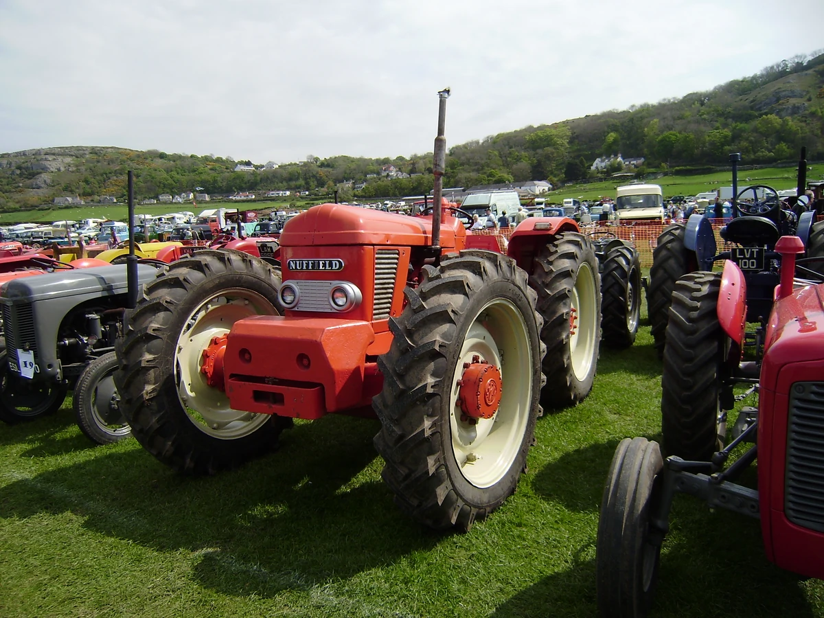 Category:Classic Bus shows | Tractor & Construction Plant Wiki | Fandom