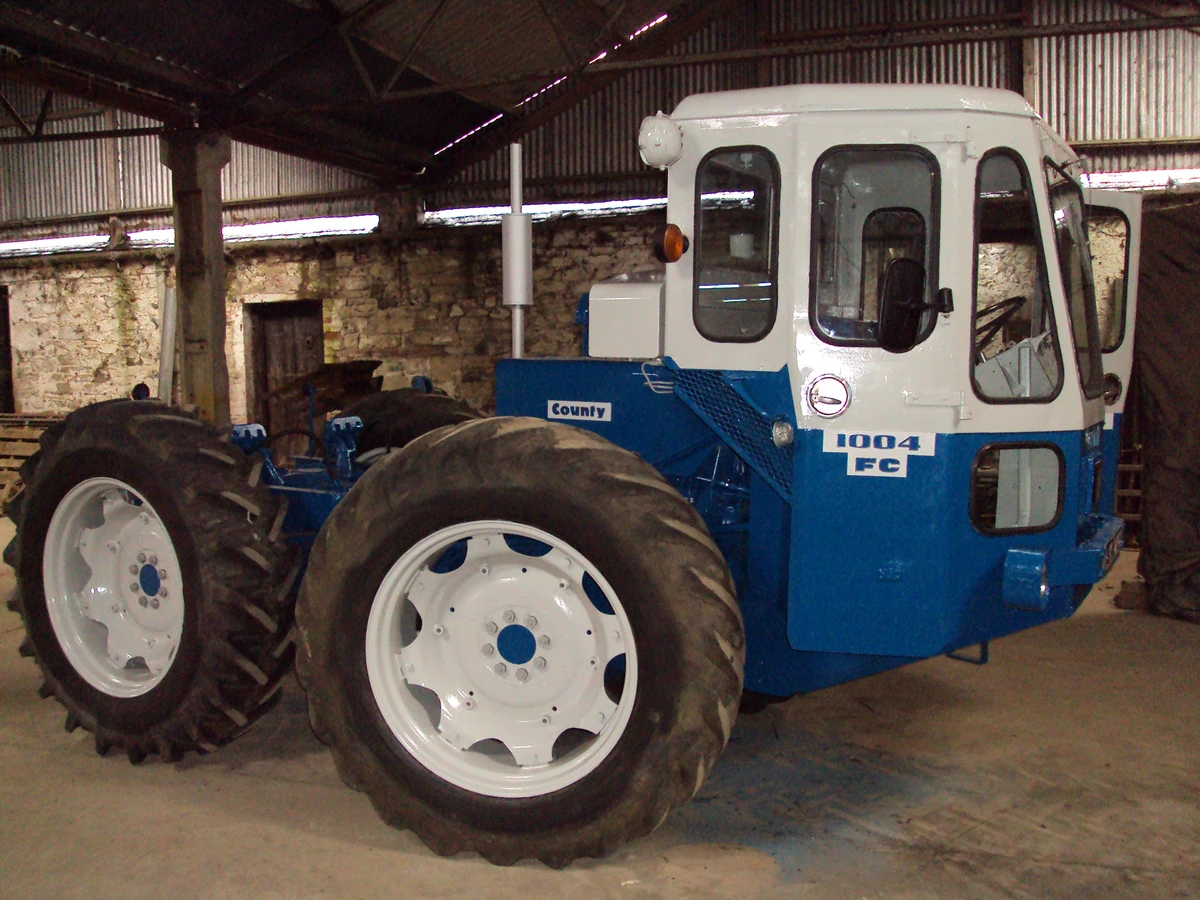 County FC 1004 - KJO 343G | Tractor & Construction Plant Wiki | Fandom