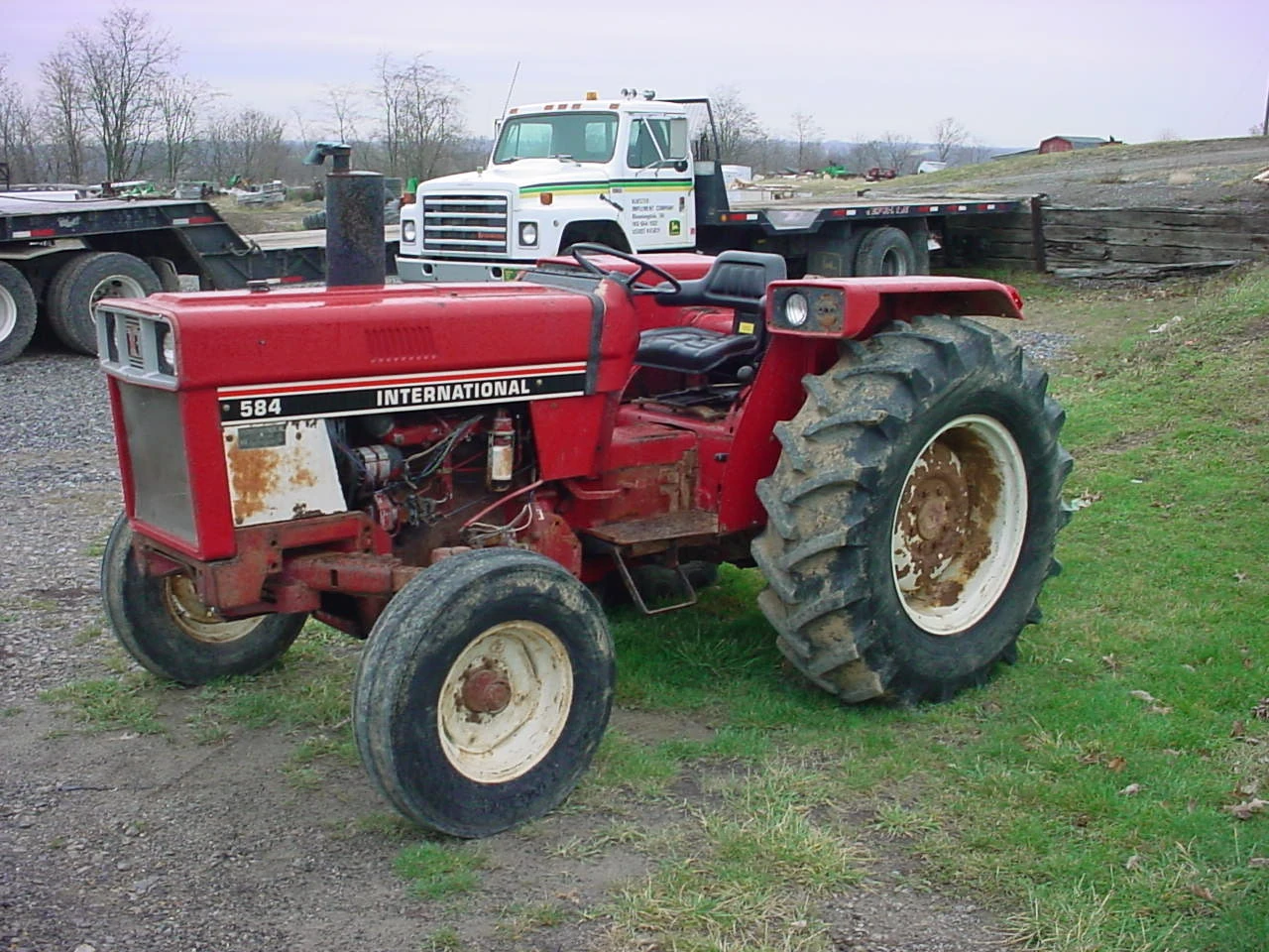 International 584 | Tractor & Construction Plant Wiki | Fandom