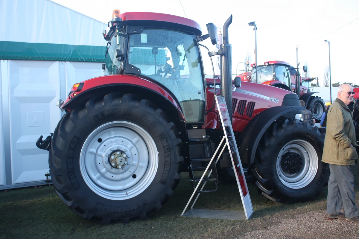 Case IH Puma 210 | Tractor & Construction Plant Wiki | Fandom