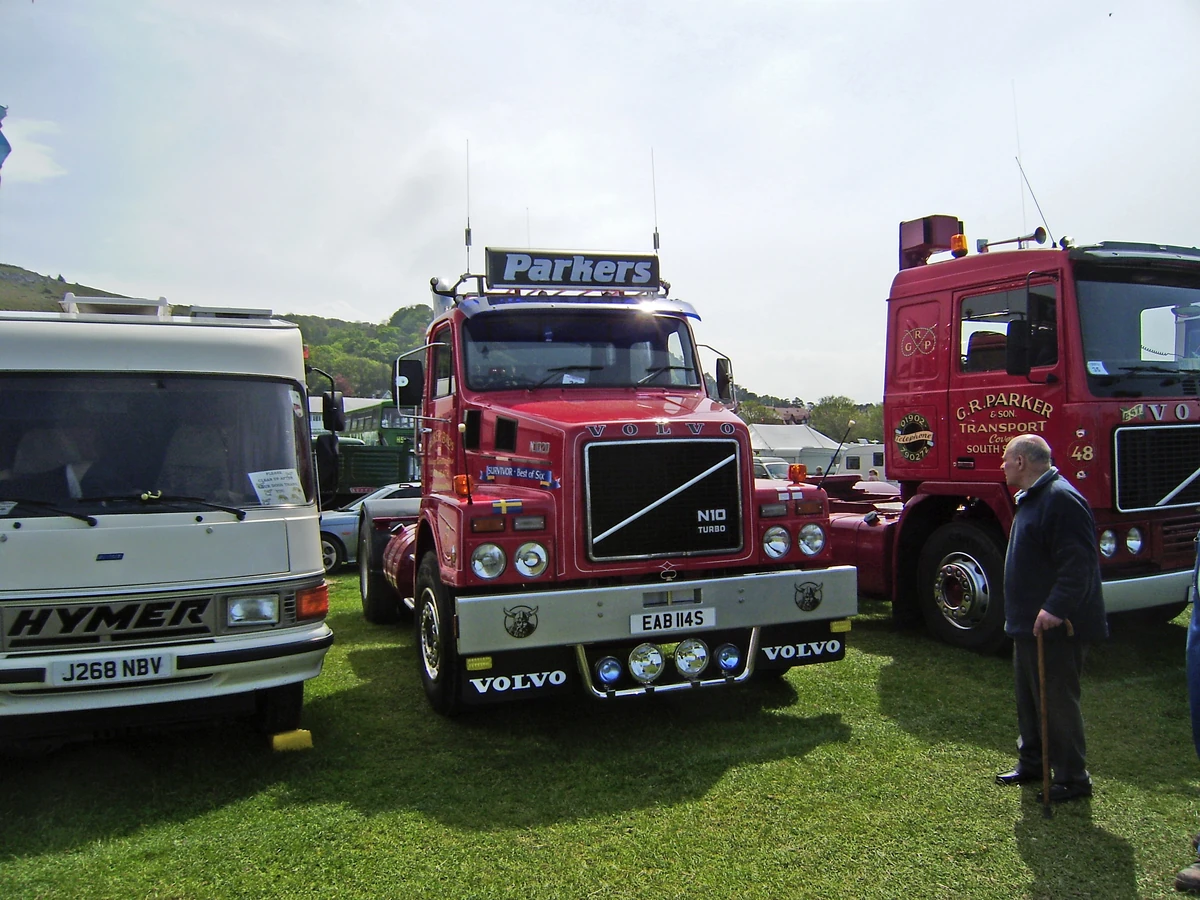 Volvo N10 | Tractor & Construction Plant Wiki | Fandom