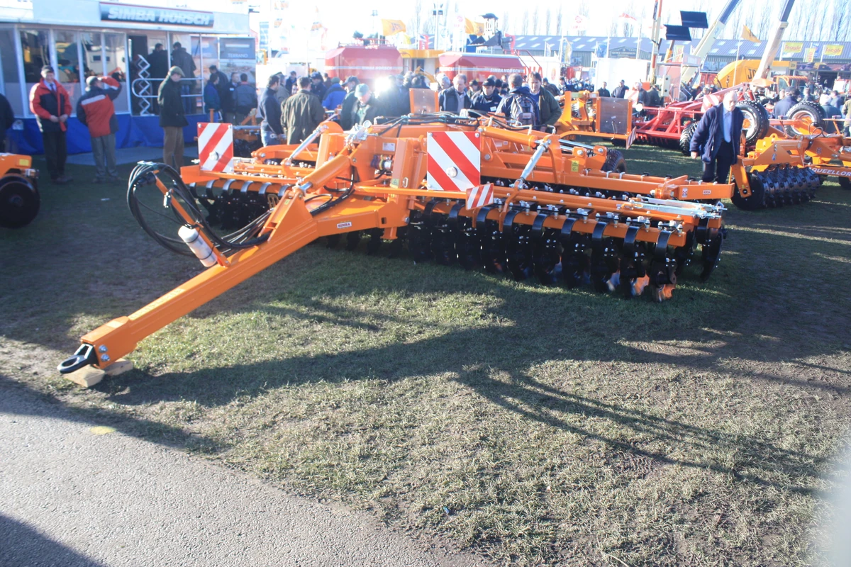 Simba | Tractor & Construction Plant Wiki | Fandom