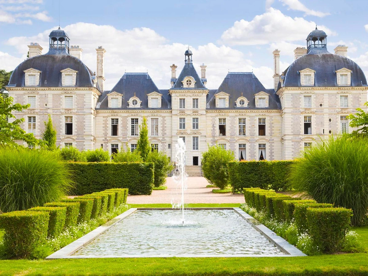 Cour-Cheverny | Wiki Le Train des français | Fandom
