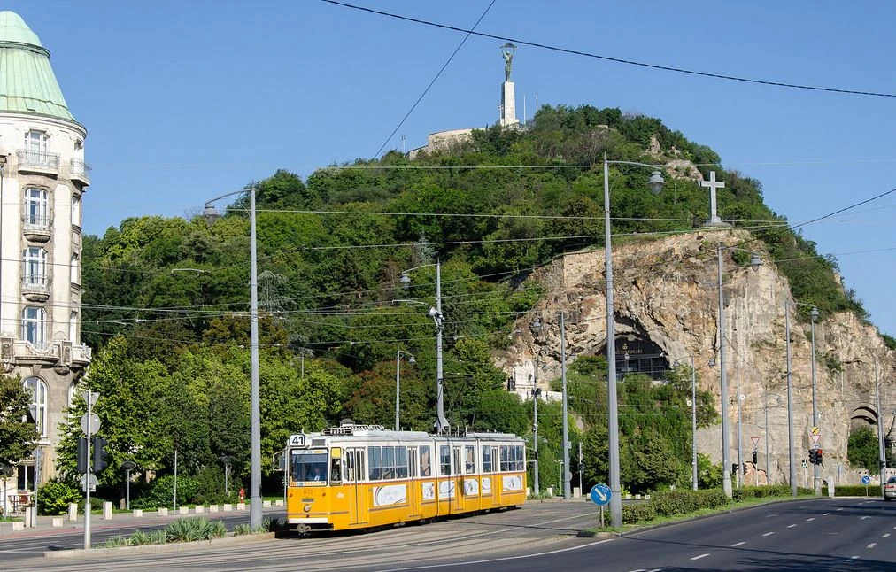 Szent Gellért tér | Tram Wiki | Fandom