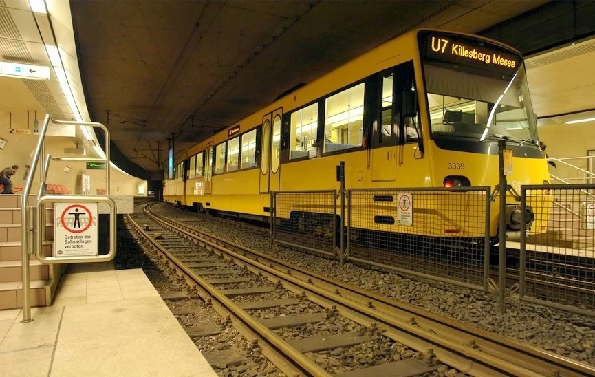 Schlossplatz (Stuttgart) | Tram Wiki | Fandom