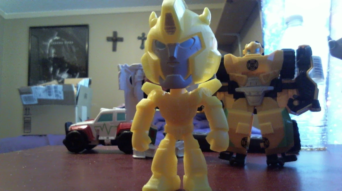 Senator Stinger | Transformers Cosmic-Verse Wiki | Fandom