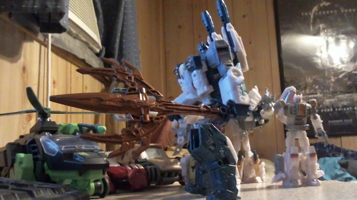 Neptune Saber | Transformers Micro-Verse Wiki | Fandom