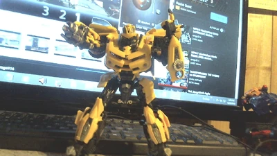 Bumblebee in Omega Max Mode | Transformers Micro-Verse Wiki | Fandom