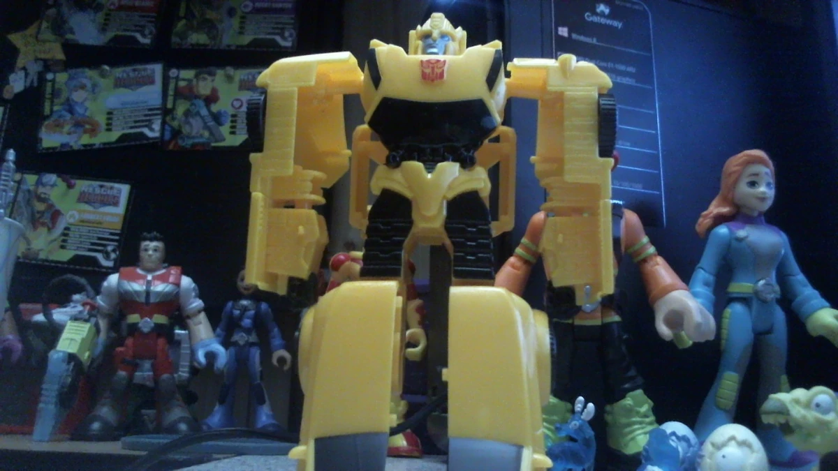 Ultimate Bumblebee | Transformers Micro-Verse Wiki | Fandom