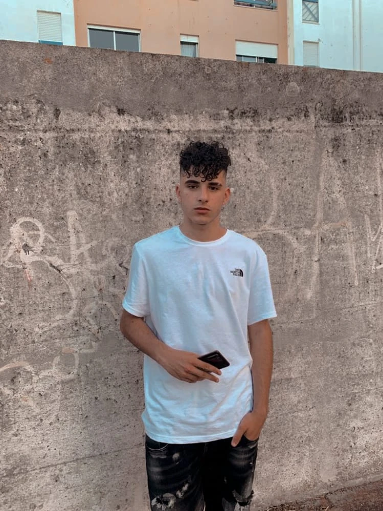 4MB | Wiki Trap Tuga | Fandom