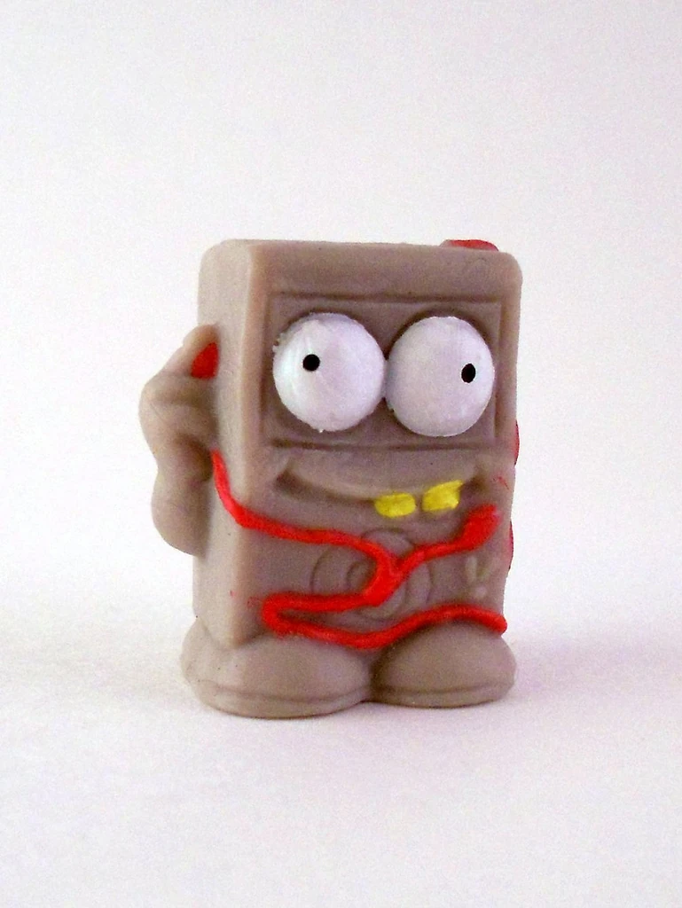 MPee-3 | Trash Pack Cartoon Wiki | Fandom