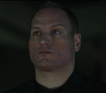 Mr. Giant | Travelers Wiki | Fandom