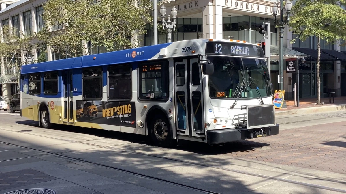One Off Fleets: New Flyer D40LFR | TriMet Trivia, Concepts, And What If ...