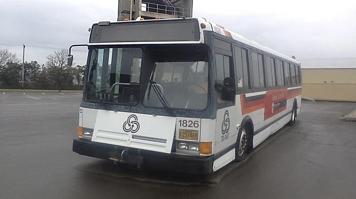 TriMet 1826 | TriMet Trivia, Concepts, And What If Wiki | Fandom