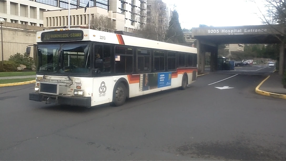 Iconic Trinity: New Flyer D40LF | TriMet Trivia, Concepts, And What If ...