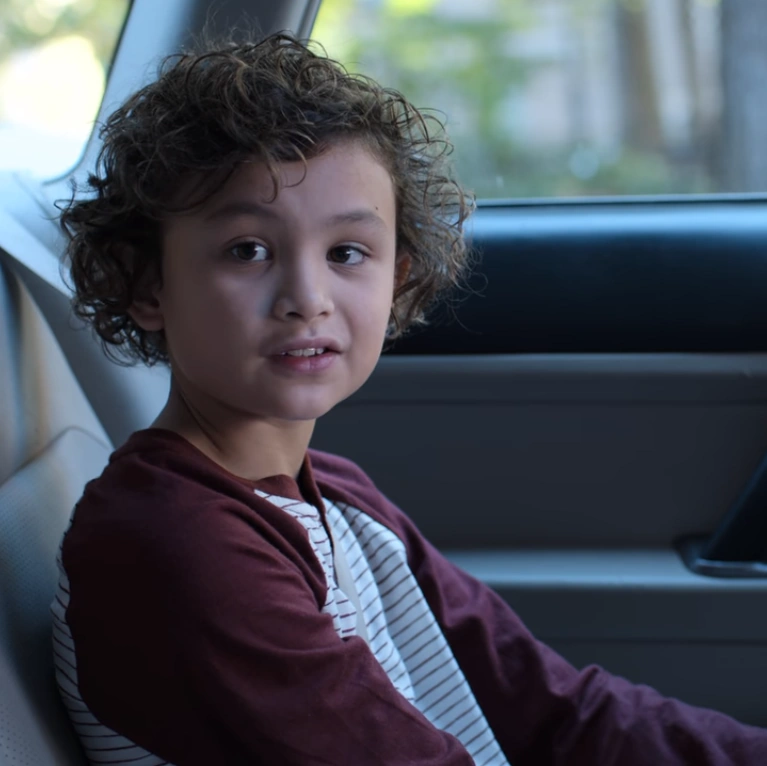 Spencer | Trinkets Wiki | Fandom