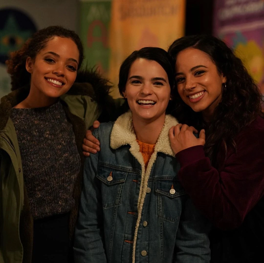 Moe, Elodie and Tabitha | Trinkets Wiki | Fandom