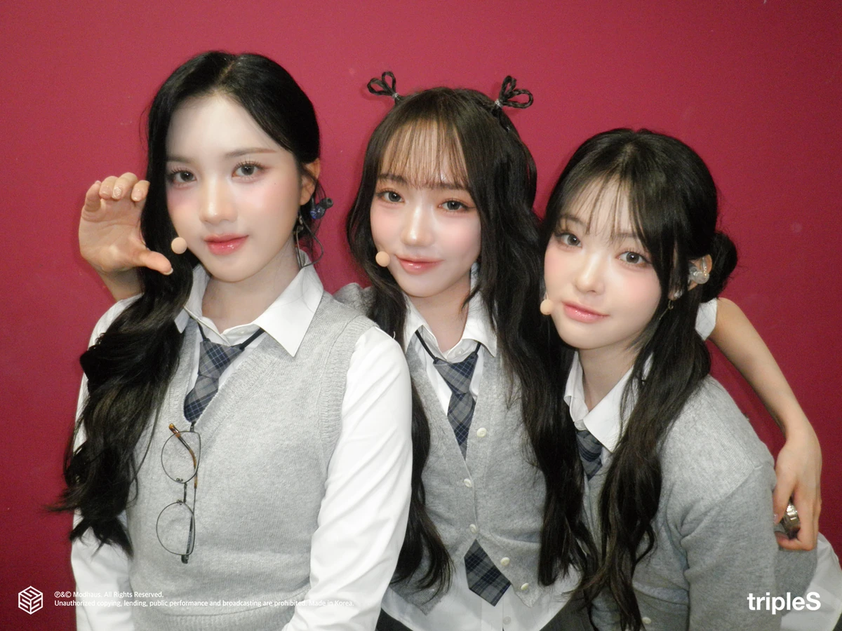 06z | tripleS Wiki | Fandom