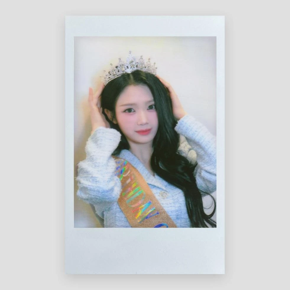 Gong YuBin/Gallery/Polaroids | tripleS Wiki | Fandom