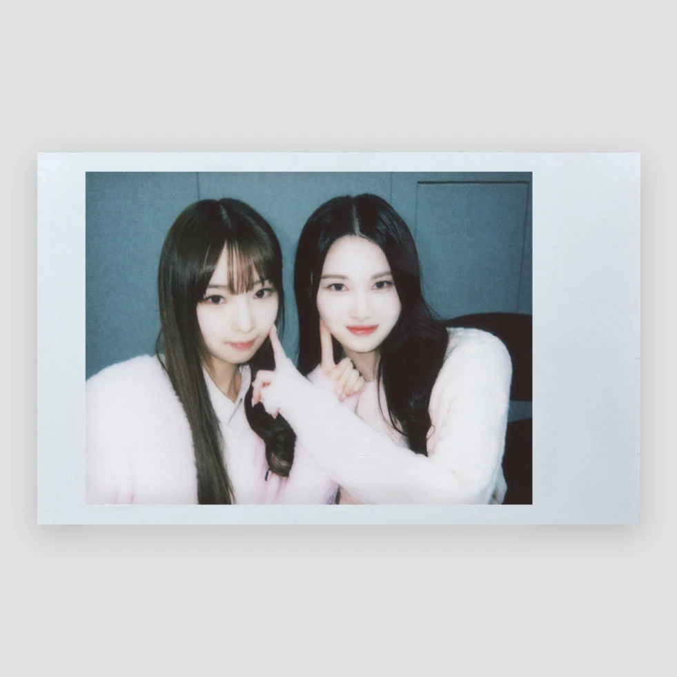 Mom & Daughter | tripleS Wiki | Fandom