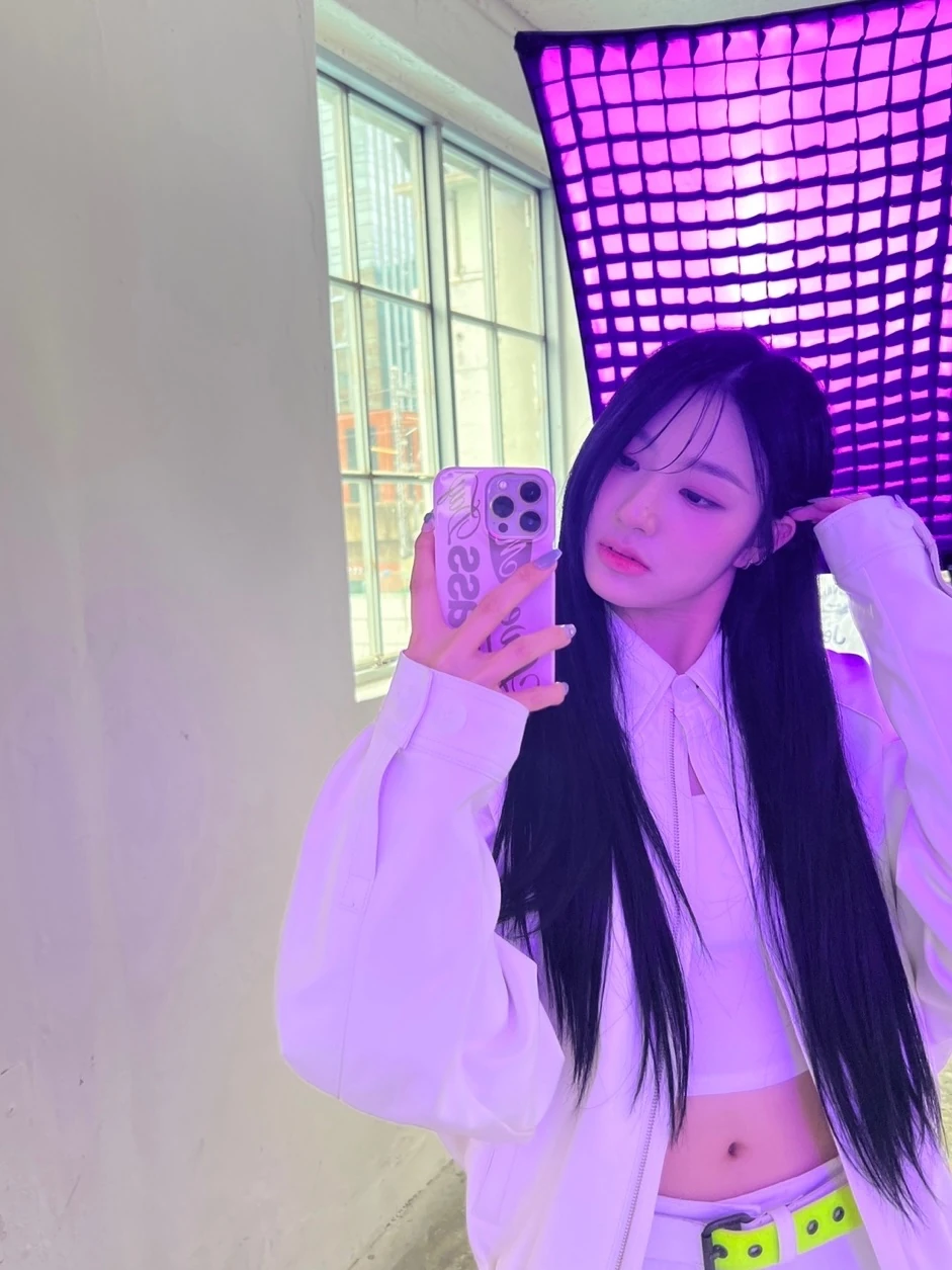 Xinyu/Gallery/SNS Archive | tripleS Wiki | Fandom