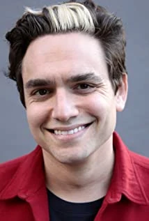 Aaron Eisenberg | Trollhunters Wiki | Fandom