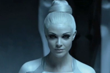 Serinda Swan Tron Siren