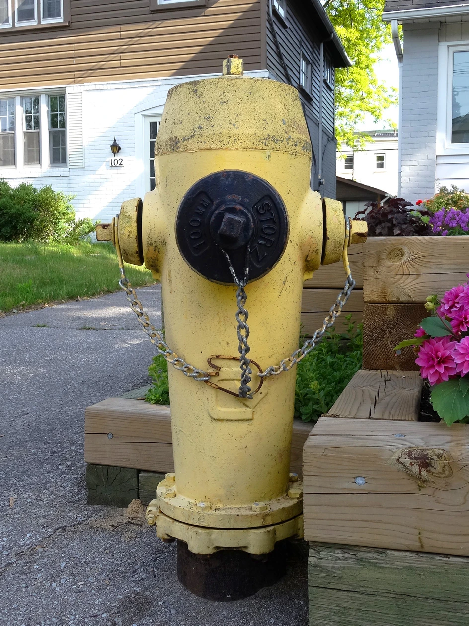 Canada Valve Century Hydrant | Toronto Street Furniture Database Wiki ...