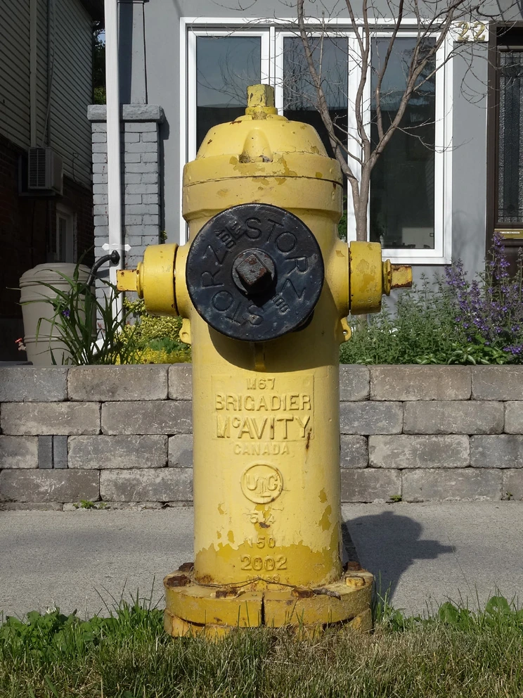 Brigadier McAvity M67B Hydrant | Toronto Street Furniture Database Wiki ...