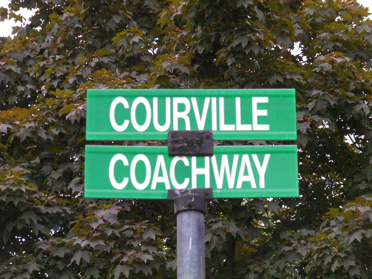 Coachway | Toronto Street Sign Database Wiki | Fandom