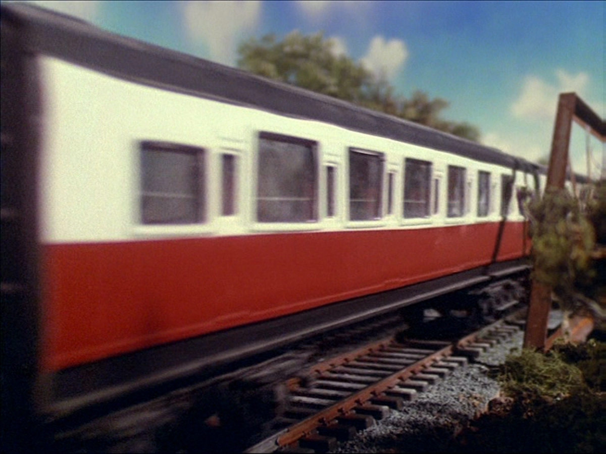 Red Express Coaches Tandfgallery Thomas The Tank Engine Wiki Fandom