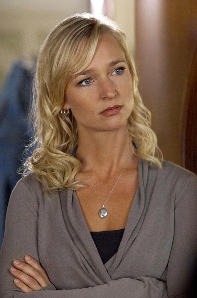 Sarah Holmes | Tuckerverse Wiki | Fandom